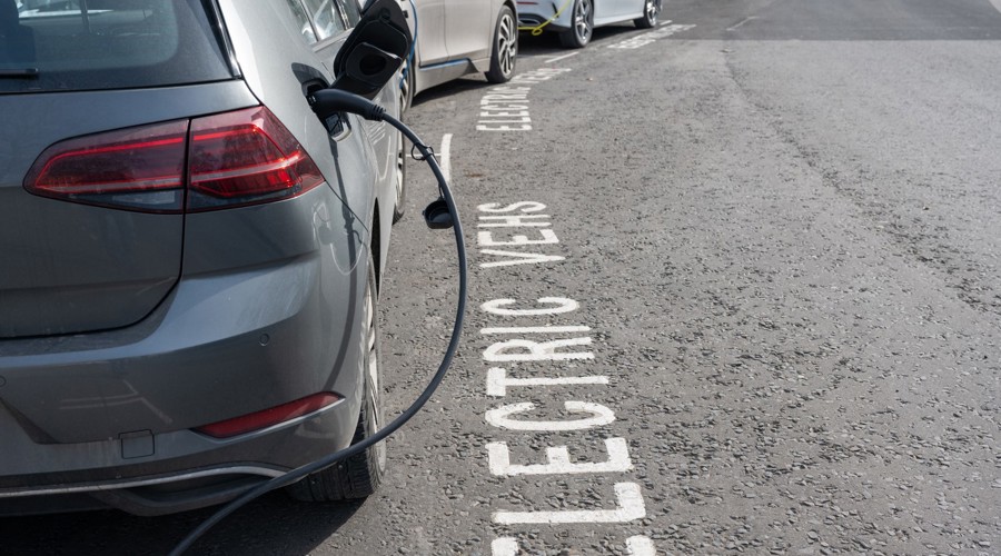 Is it safe to go through a car wash? Exploring the myths EV drivers ...